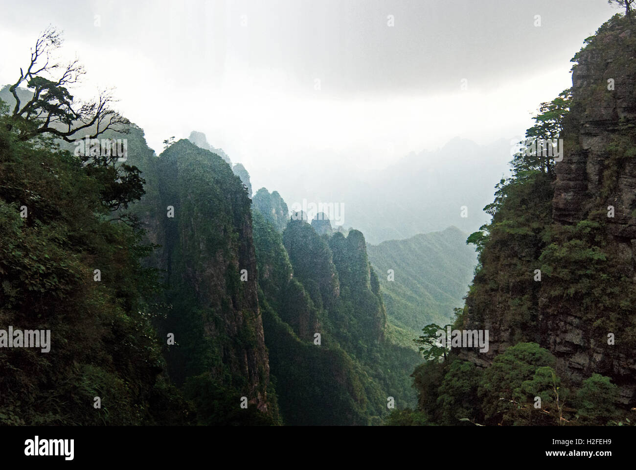 Beautiful views of Lianhua Mountain Stock Photo - Alamy
