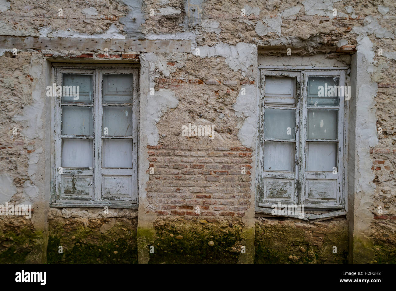 Old windows.Palace of Aranjuez, Madrid, Spain Stock Photo - Alamy