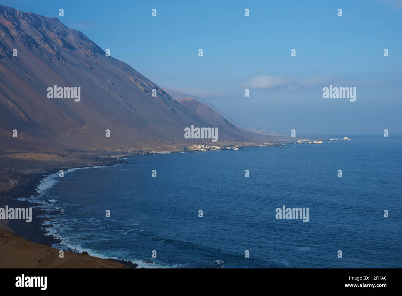 Pacific Coast of Chile Stock Photo - Alamy