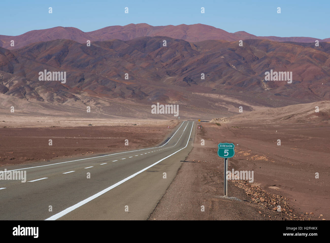 Pan American Highway running through the Atacama Desert in northern ...