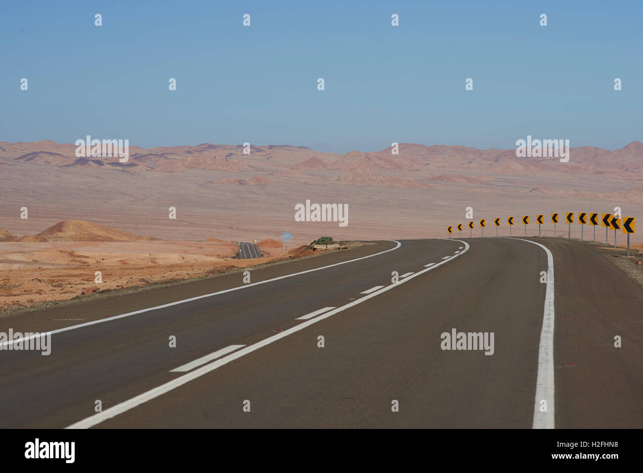 Pan American Highway running through the Atacama Desert in northern ...