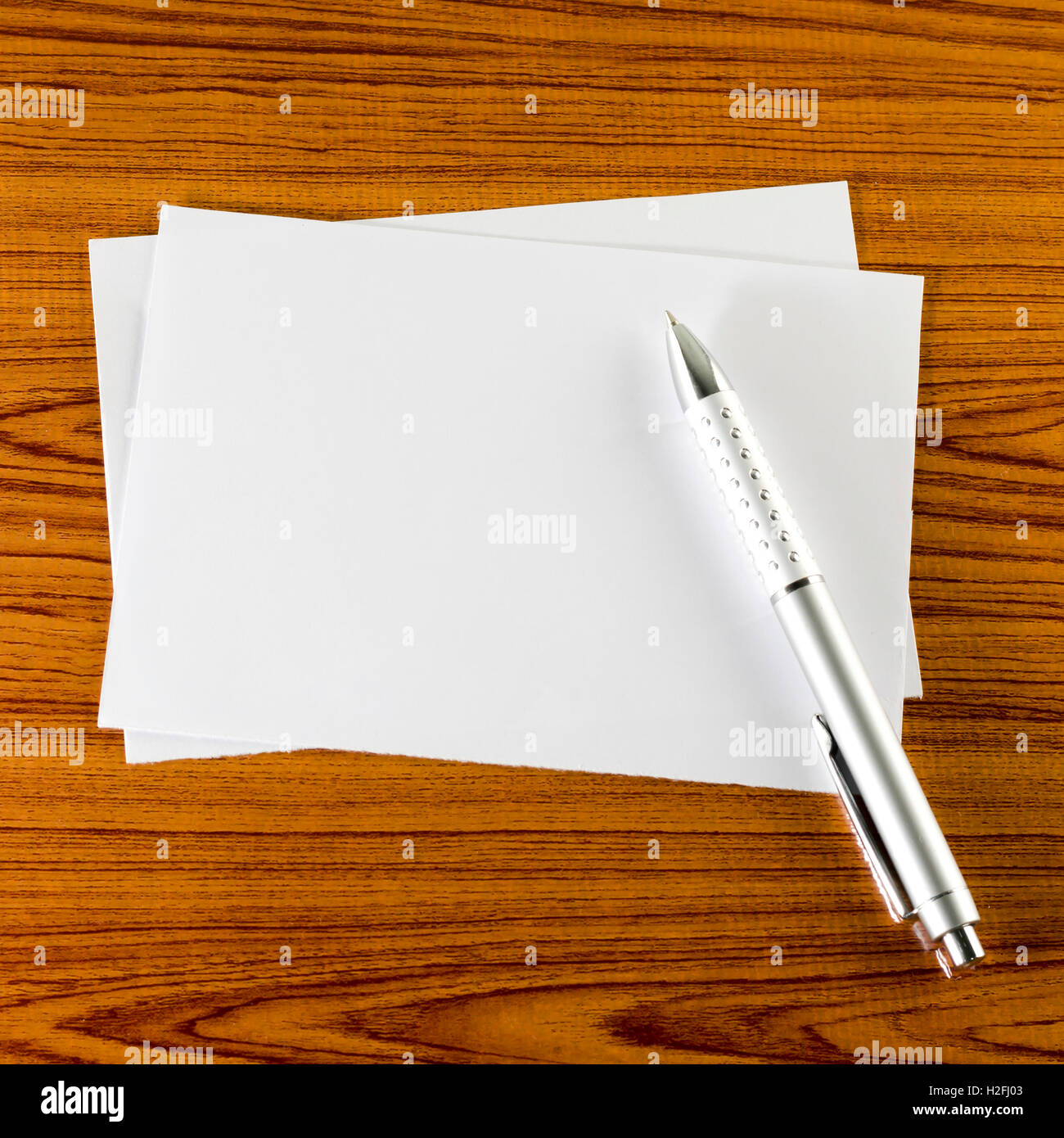 pen with white paper Stock Photo - Alamy
