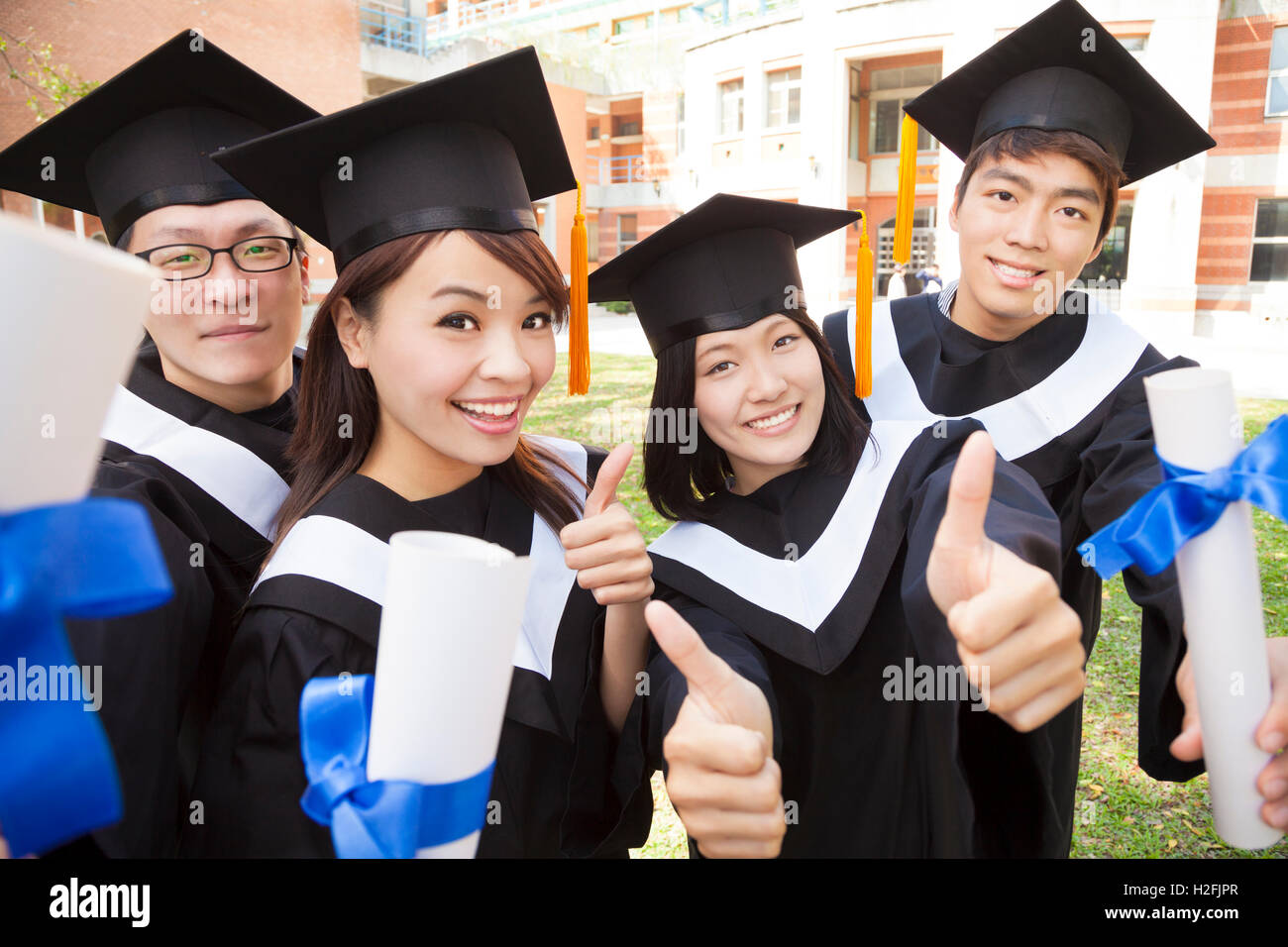 Graduating class group hi-res stock photography and images - Alamy