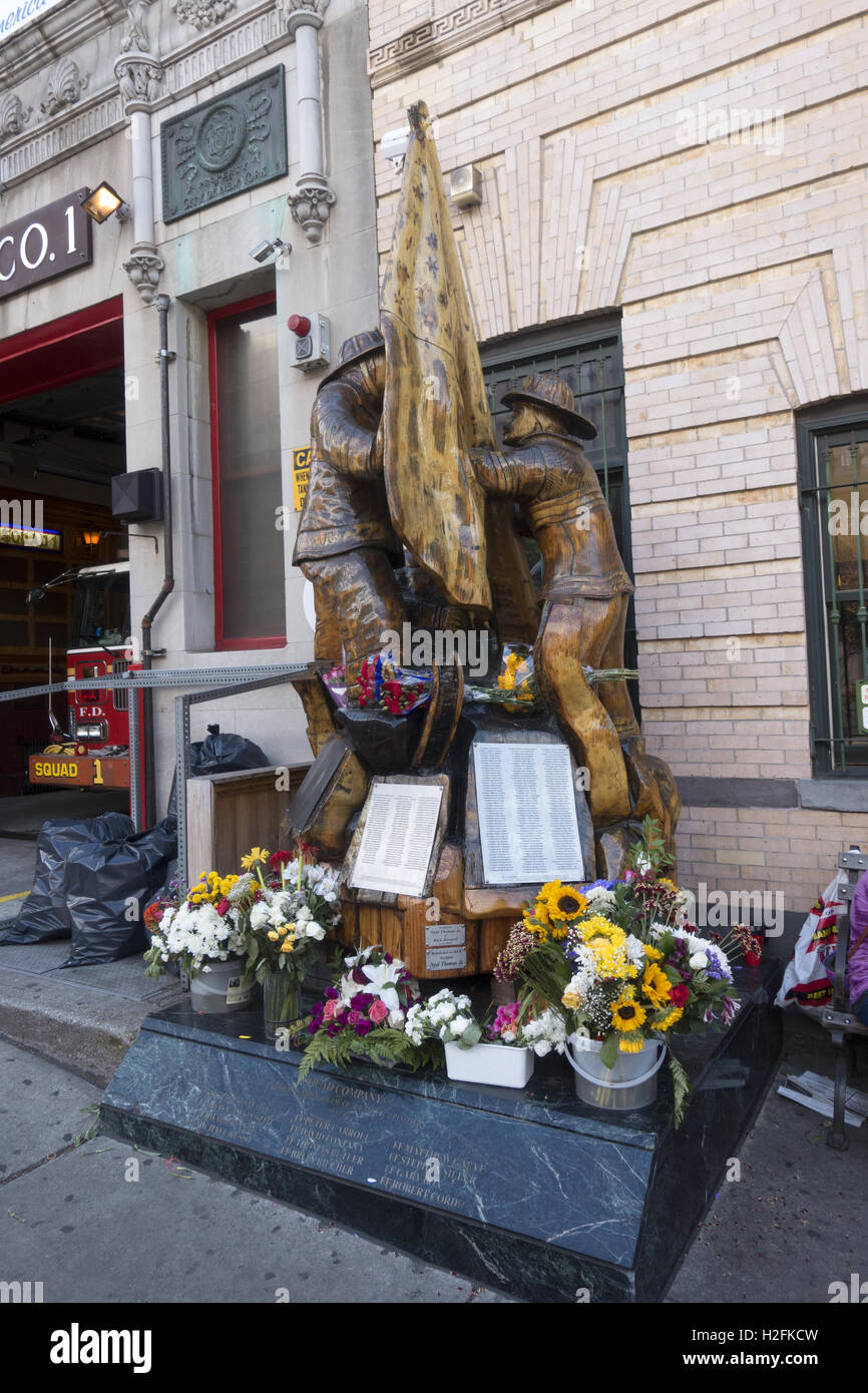 9/11 Memorial to fallen firefighters at the World Trade Center ...