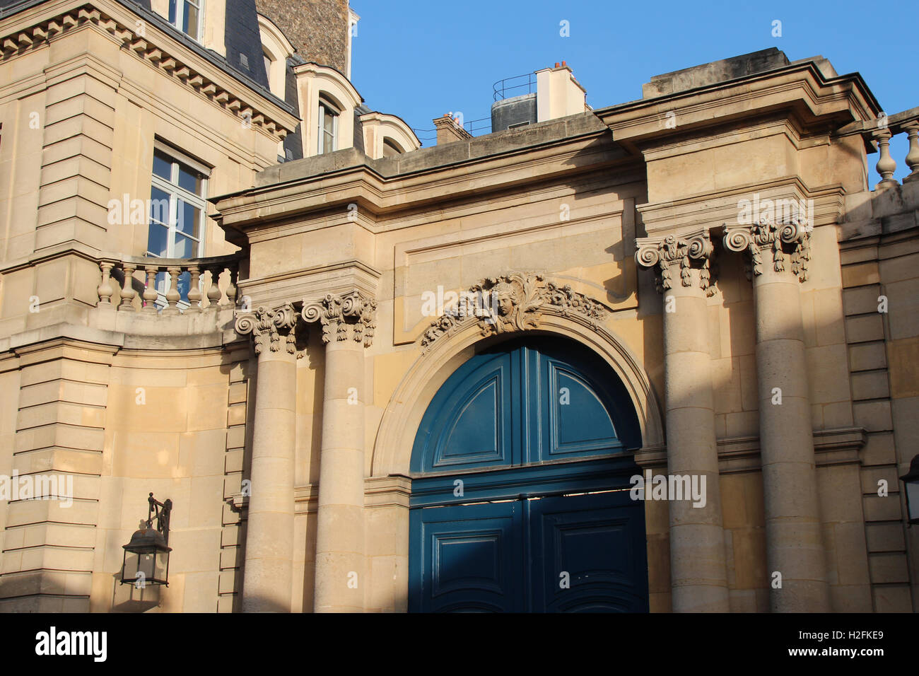 Embassy of switzerland hi-res stock photography and images - Alamy