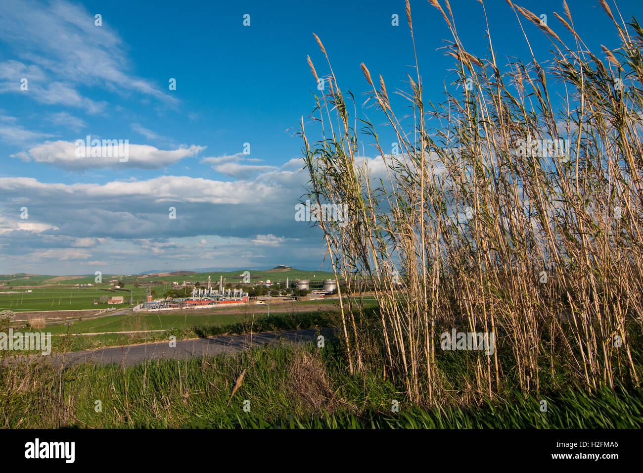 Oil platform italy hi-res stock photography and images - Alamy