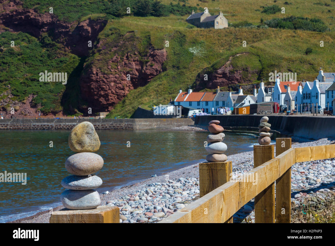 Pennan village hi-res stock photography and images - Alamy