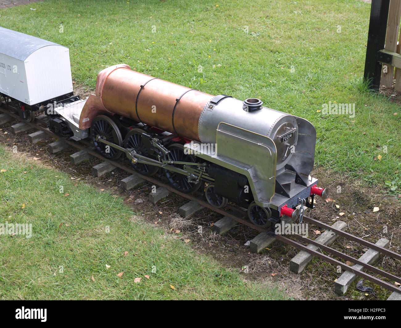 small scale steam locomotive at Grimsby and Cleethorpes model ...