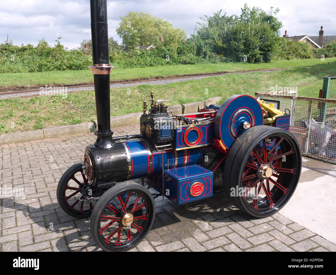 Miniature traction engine on display at the open weekend at Waltham ...