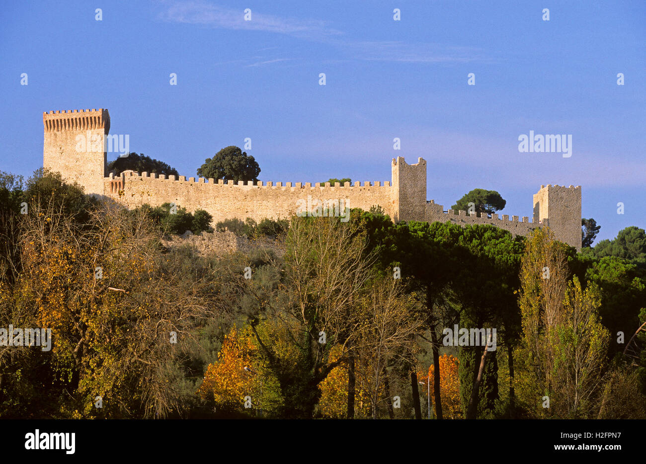 Fortezza del castello medievale hi-res stock photography and images - Alamy
