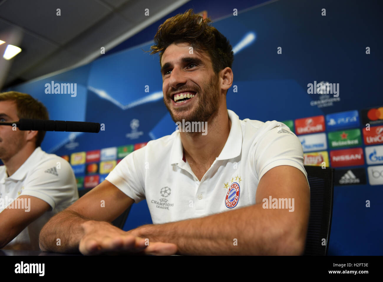 Madrid, Spain. 27th Sep, 2016. Bayern Munich's player Javi Martinez ...