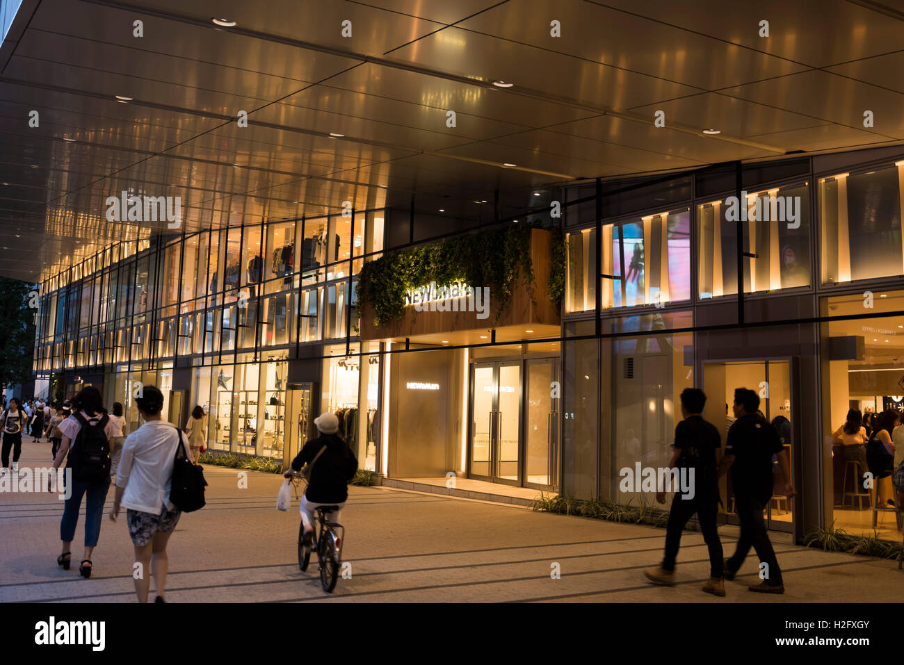 NEWoMan, Shinjuku, Tokyo, Japan Stock Photo - Alamy