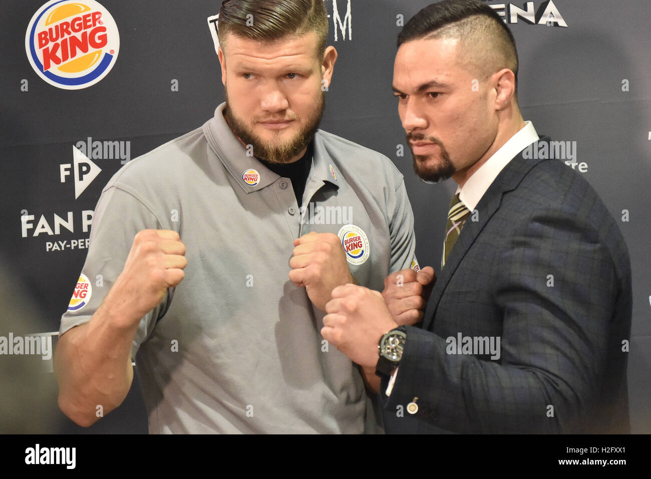 Auckland, New Zealand. 28th Sep, 2016. New Zealand heavyweight boxer ...