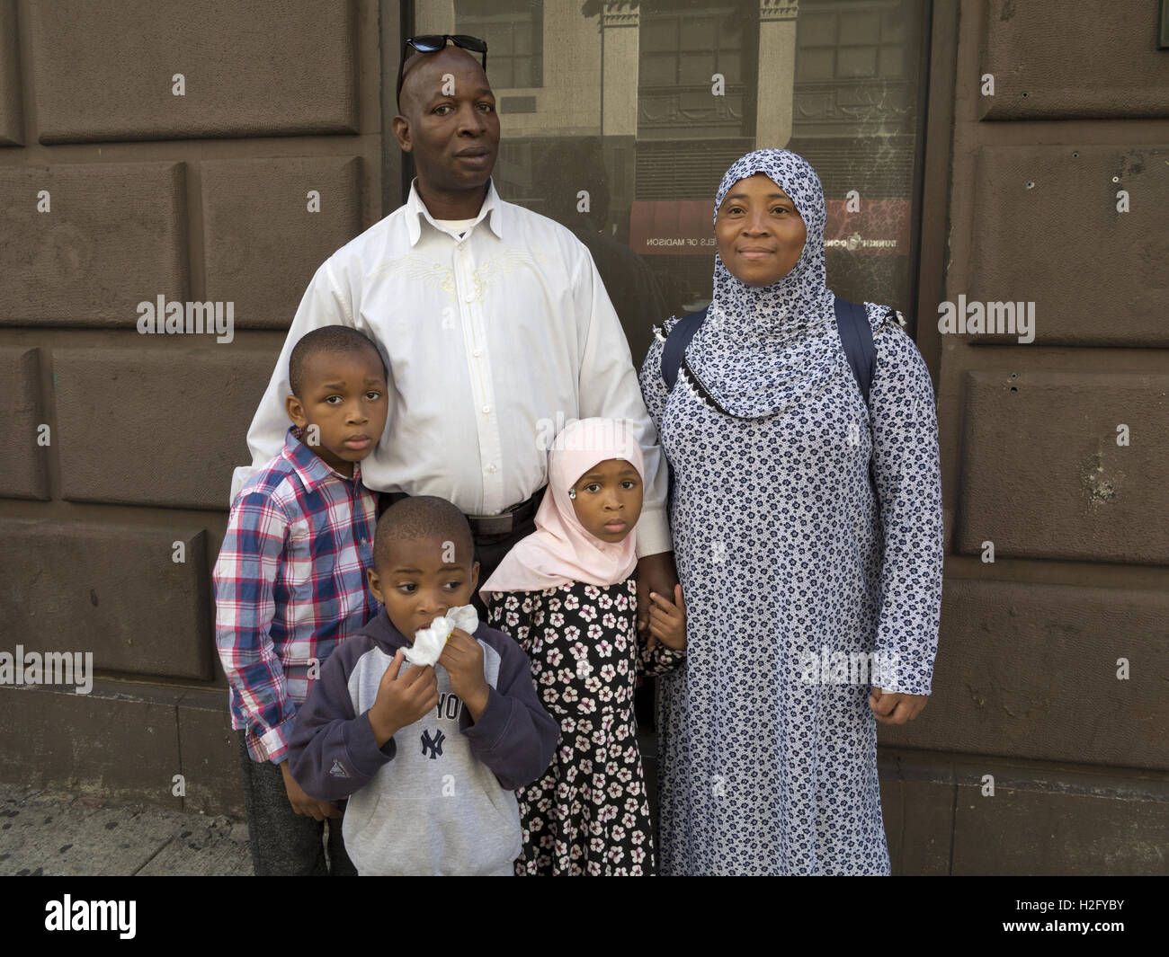 African muslim family hi-res stock photography and images - Alamy