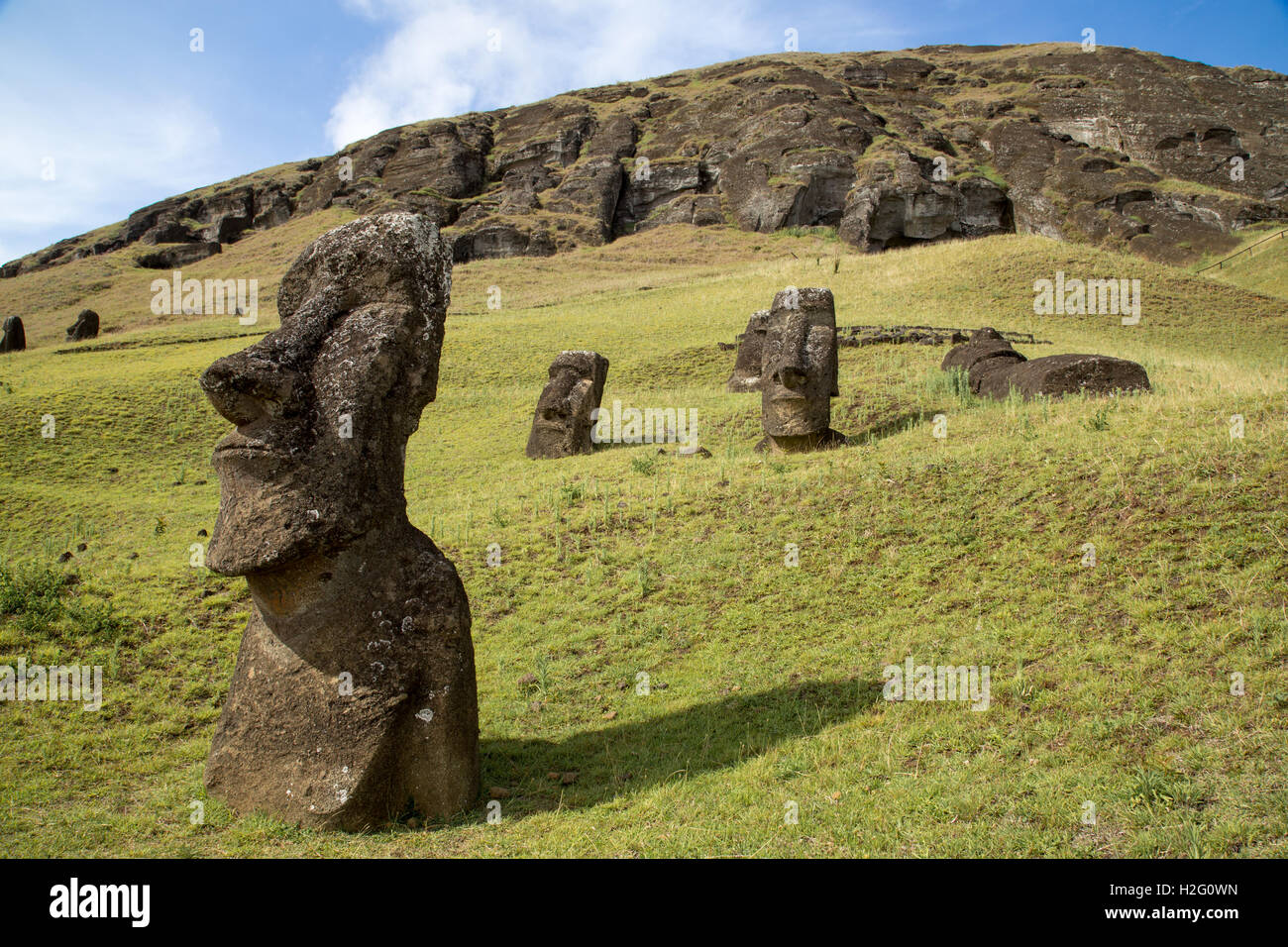 Volcano easter island statue hi-res stock photography and images - Alamy