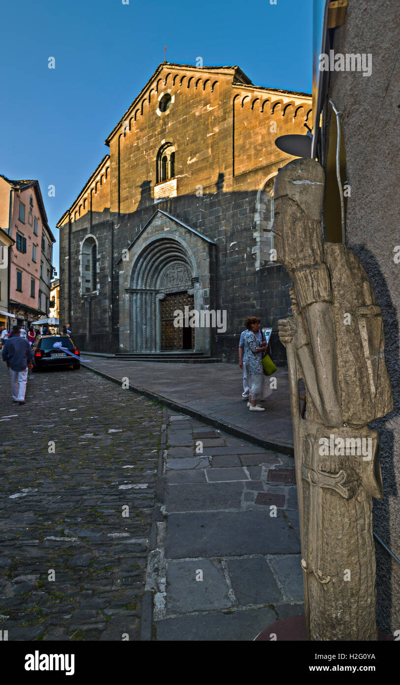 Italy Emilia Romagna Francigena Way Berceto statue of pilgrim Stock ...