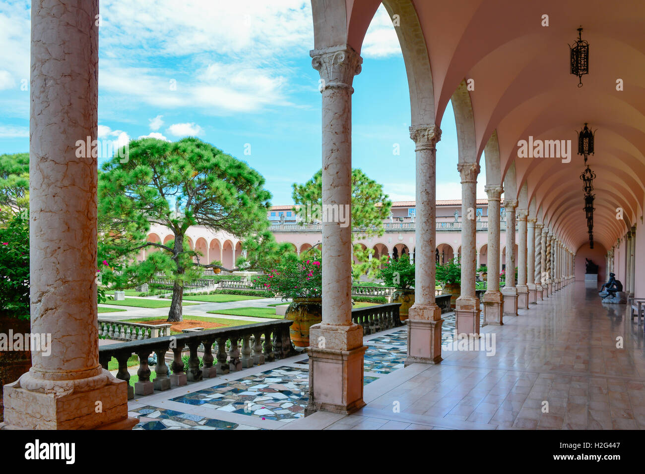 Art deco gothic architecture hi-res stock photography and images - Alamy