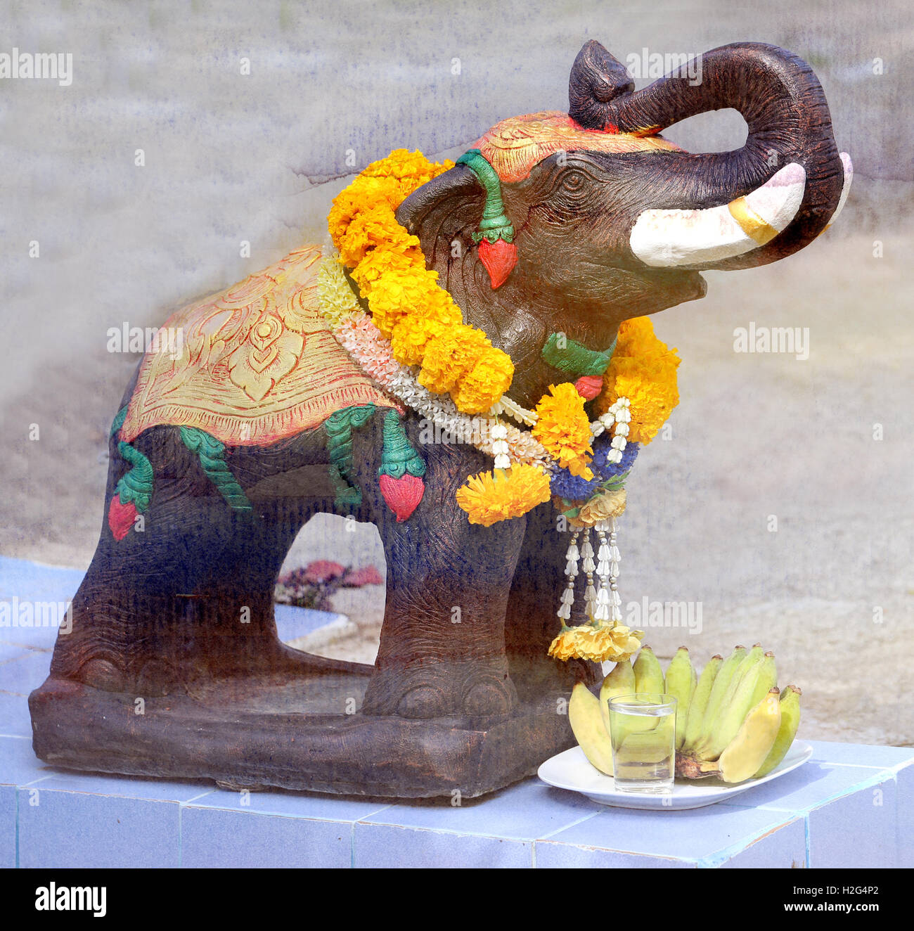 Asian elephant statue hi-res stock photography and images - Alamy