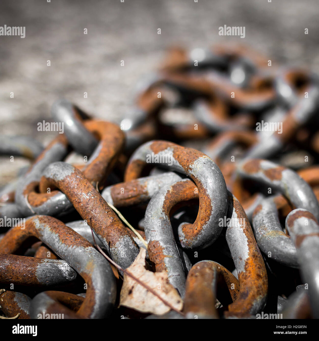 Rusted chains hi-res stock photography and images - Alamy