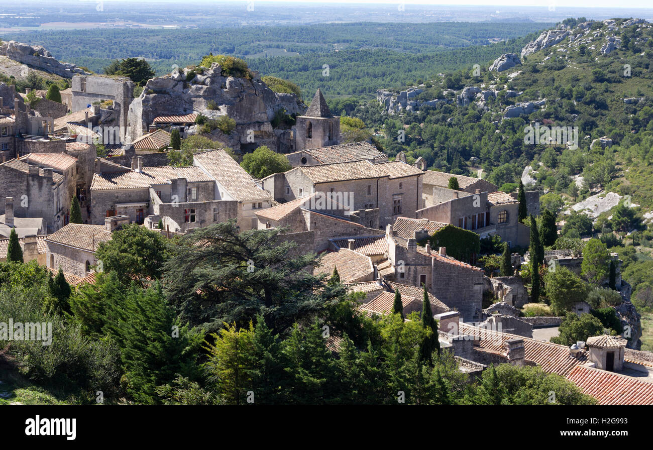 Les baux village france hi-res stock photography and images - Alamy