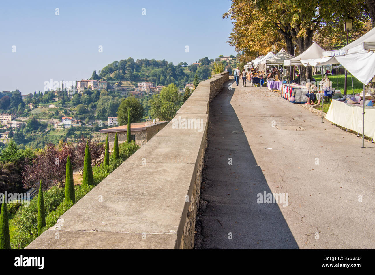 Market stalls hi-res stock photography and images - Alamy