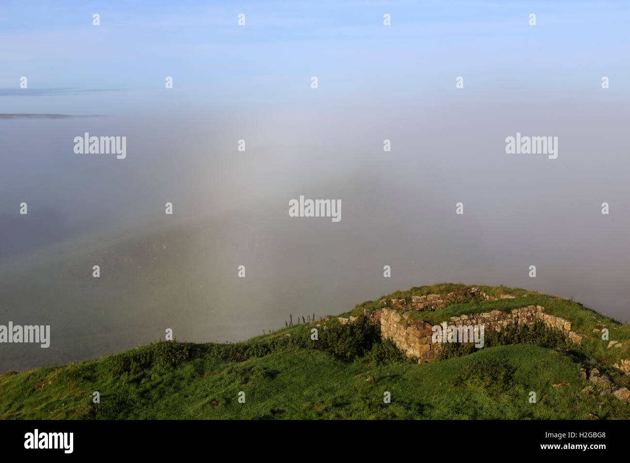 Early morning mist, fog bow and Turret 44B, near Walltown Crags ...