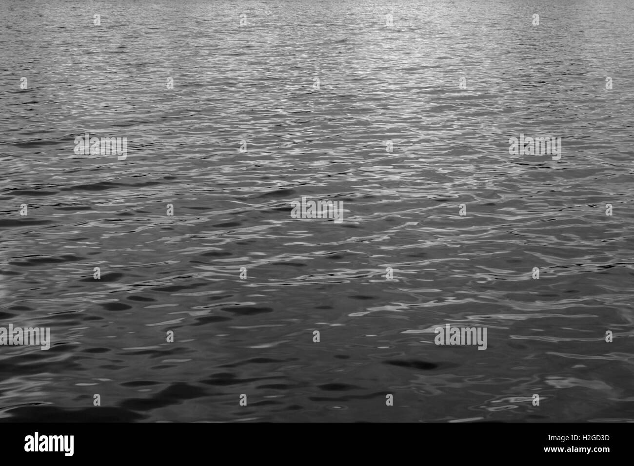 Ripples pond hi-res stock photography and images - Alamy
