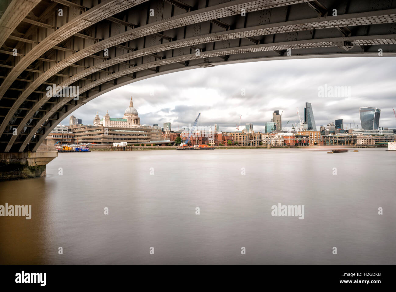 Arches london bridge hi-res stock photography and images - Alamy