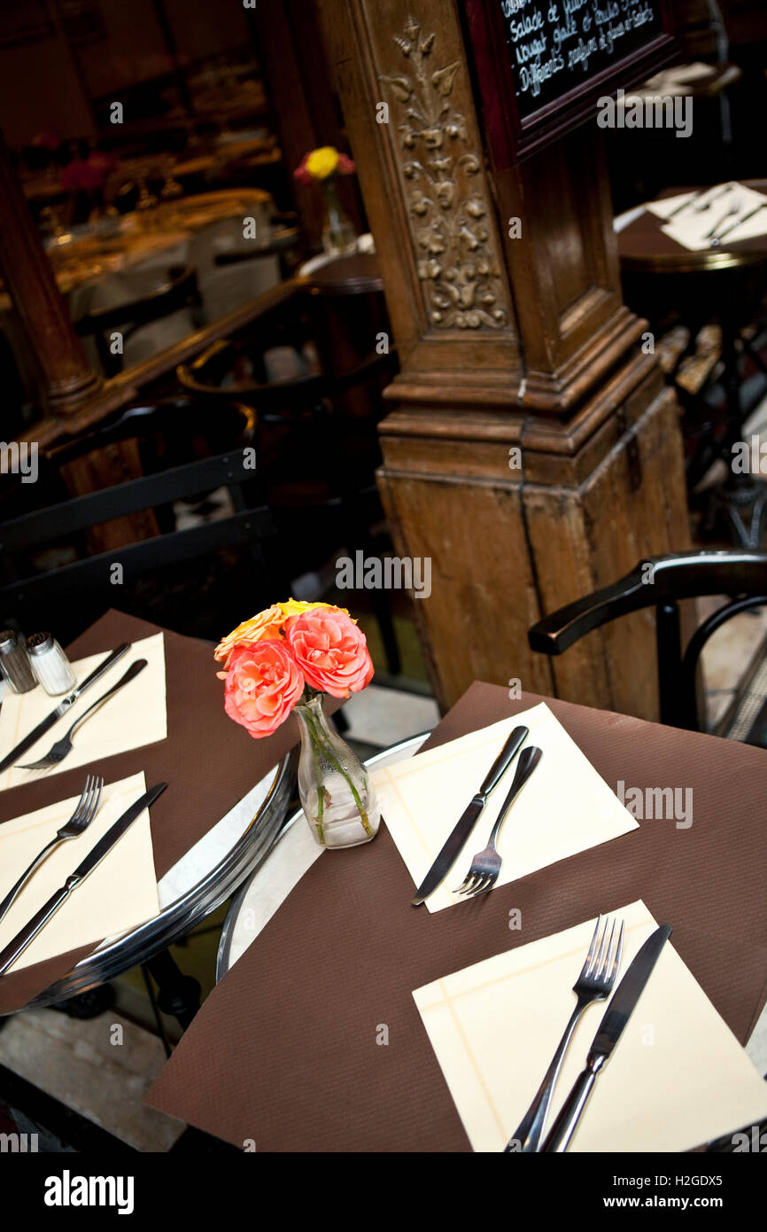 Terrace french bistro in hi-res stock photography and images - Alamy