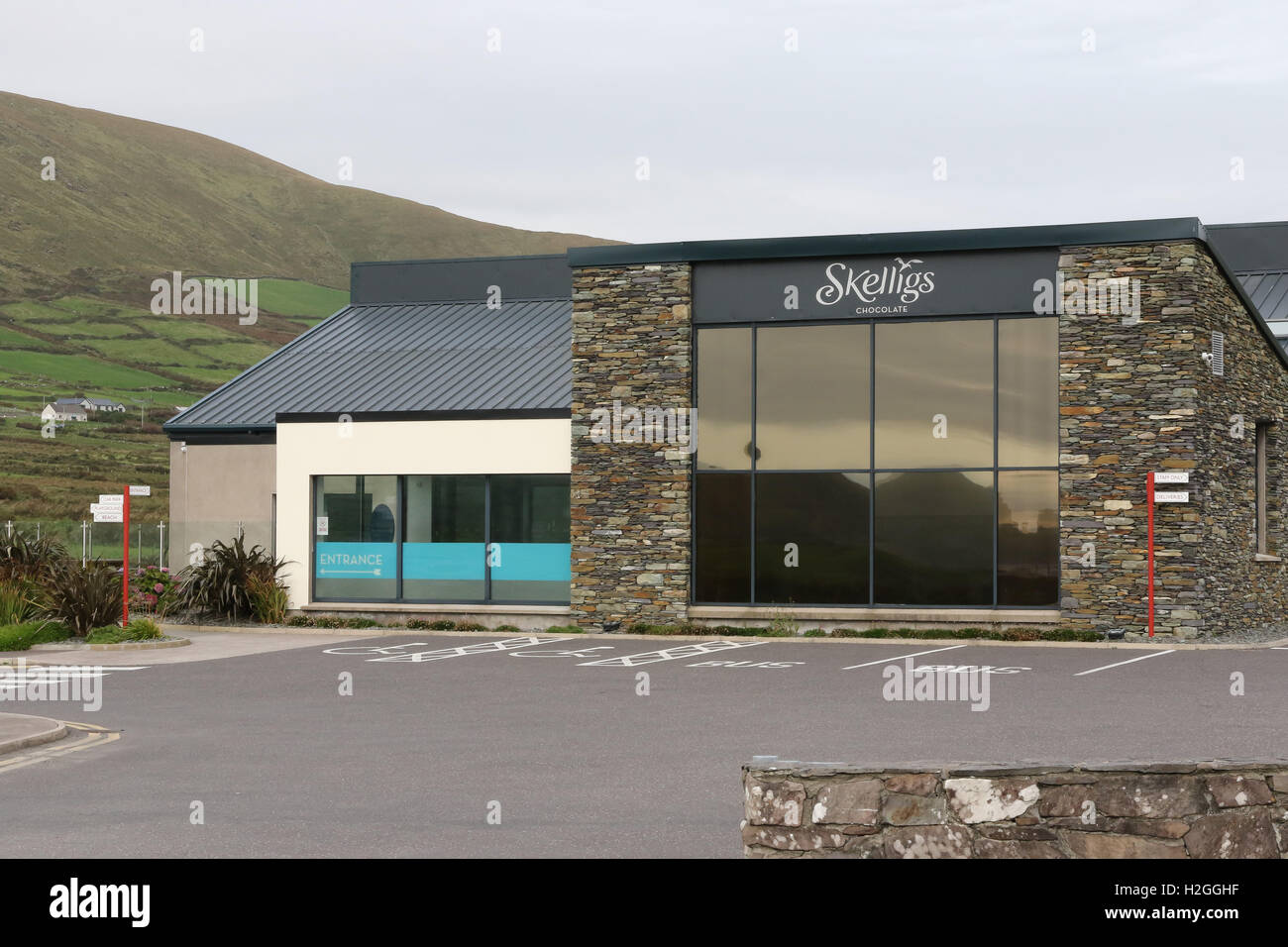 Skelligs chocolate factory kerry hi-res stock photography and images ...