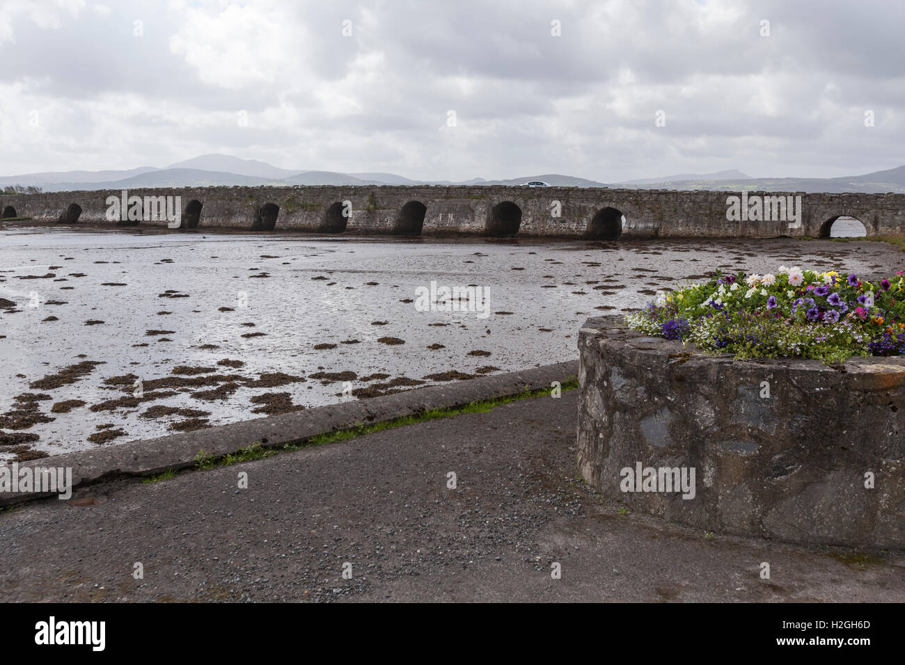 Malin bridge hi-res stock photography and images - Alamy