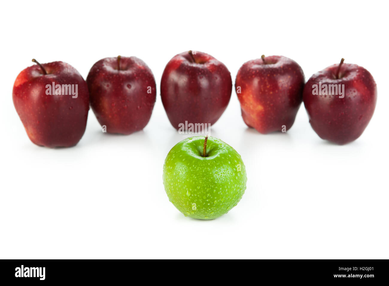 Row of apples Cut Out Stock Images & Pictures - Alamy