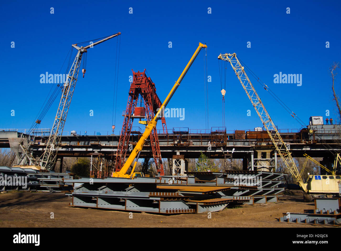 Gantry lifting system hi-res stock photography and images - Alamy