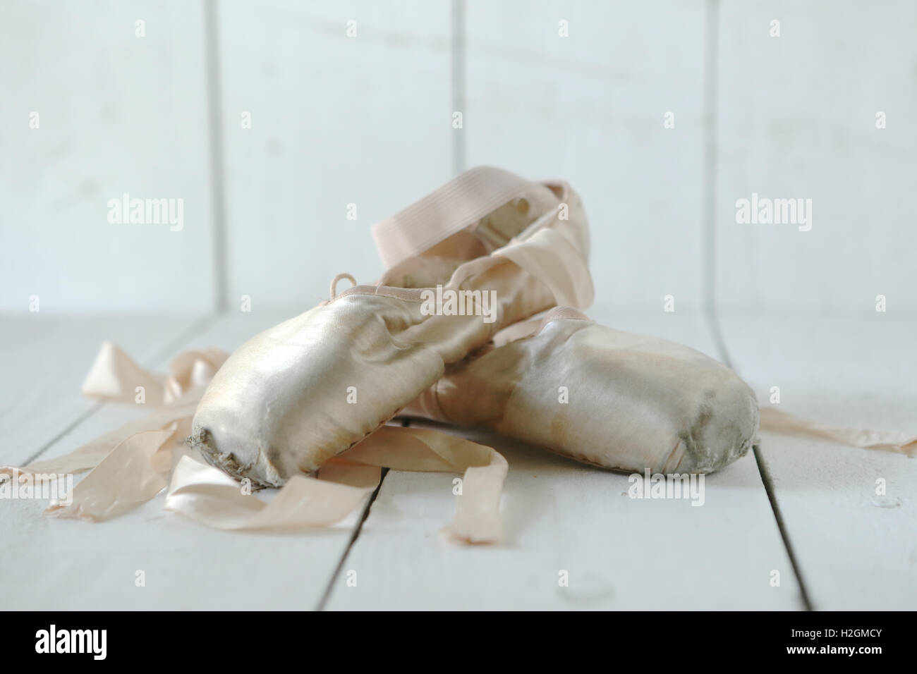 Old classical dance hi-res stock photography and images - Alamy