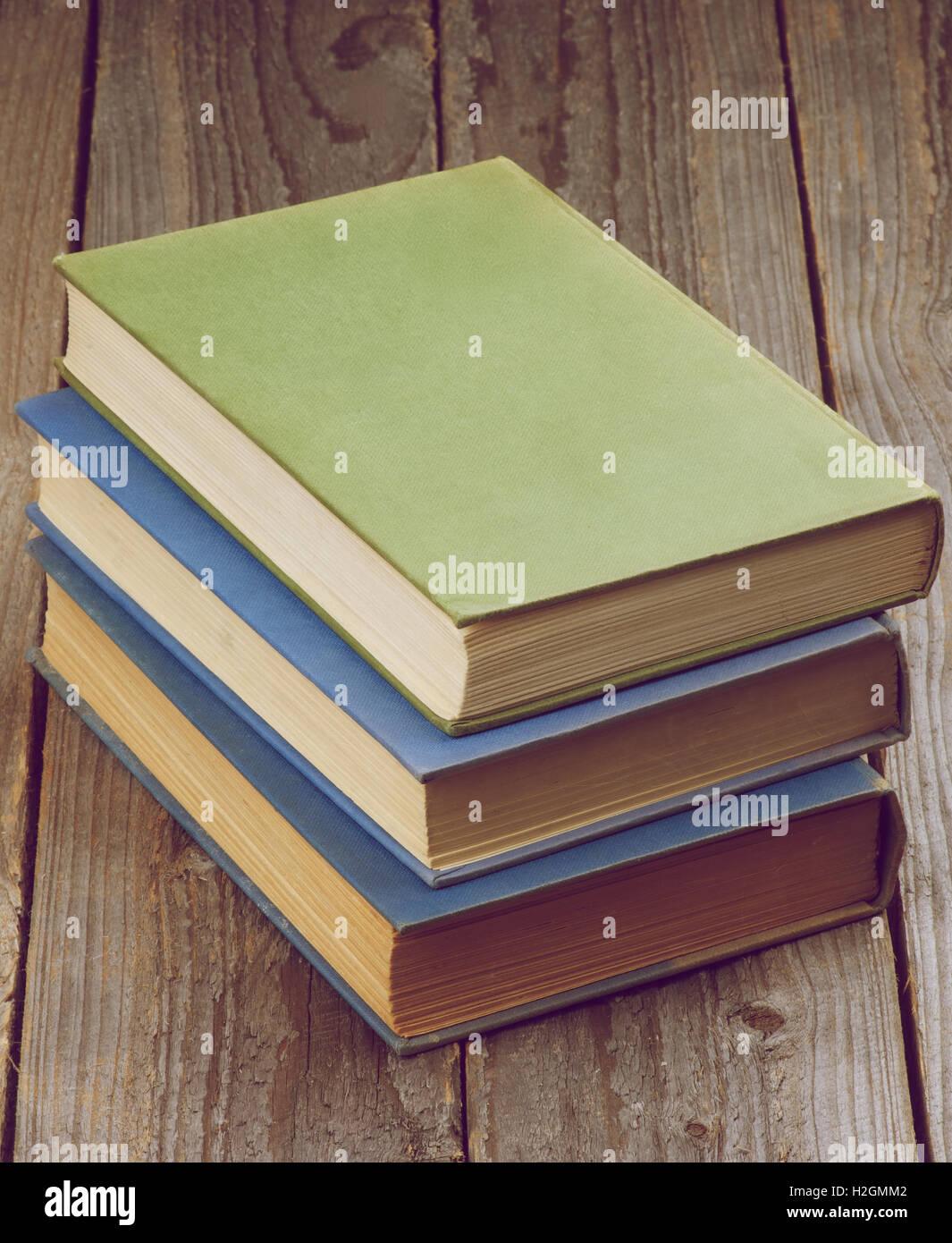 Old fashioned book covers hi-res stock photography and images - Alamy