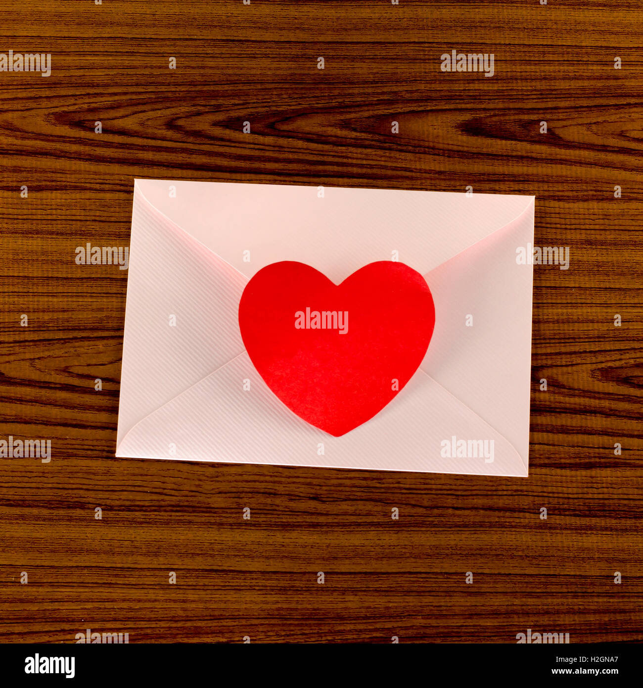 red heart with pink envelope Stock Photo - Alamy