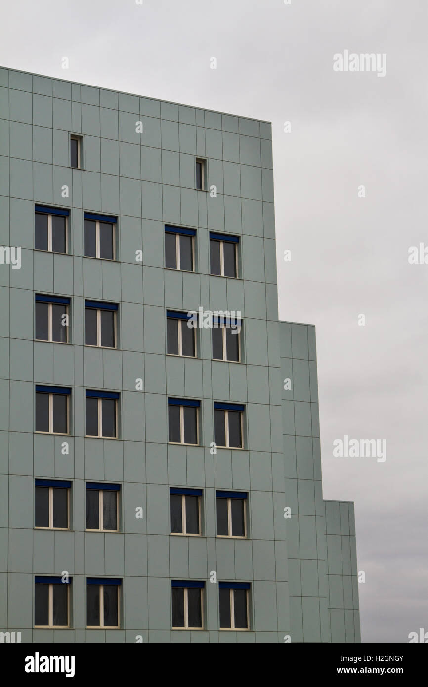 Hospital exterior building architecture hi-res stock photography and ...