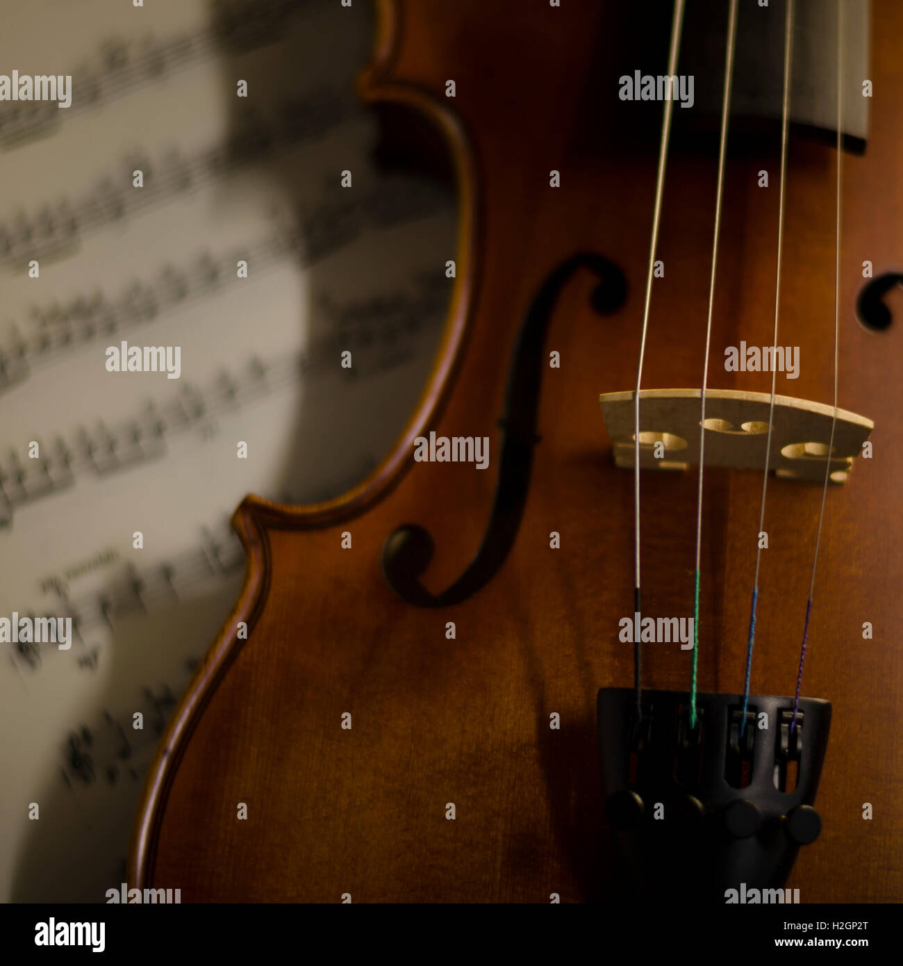 time to practice violin Stock Photo - Alamy