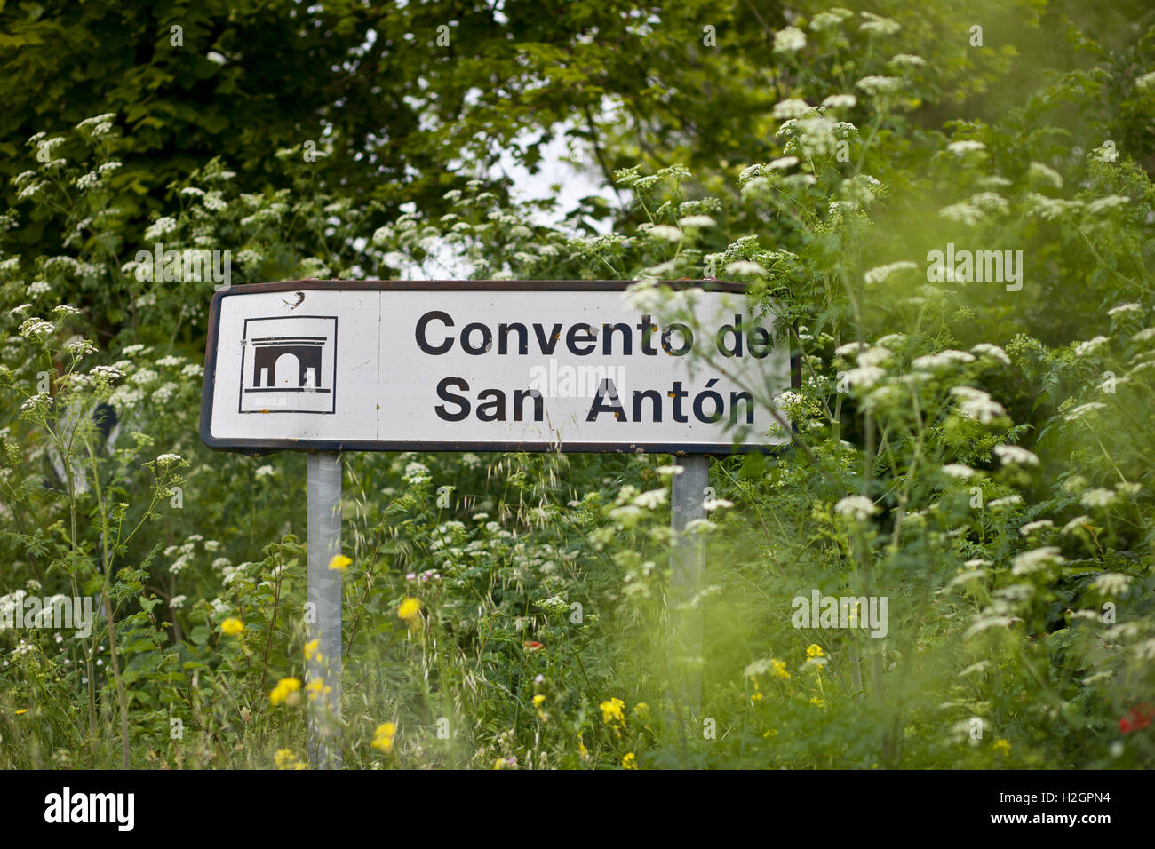 Convent sign along the Camino de Santiago, route Frances Stock Photo ...