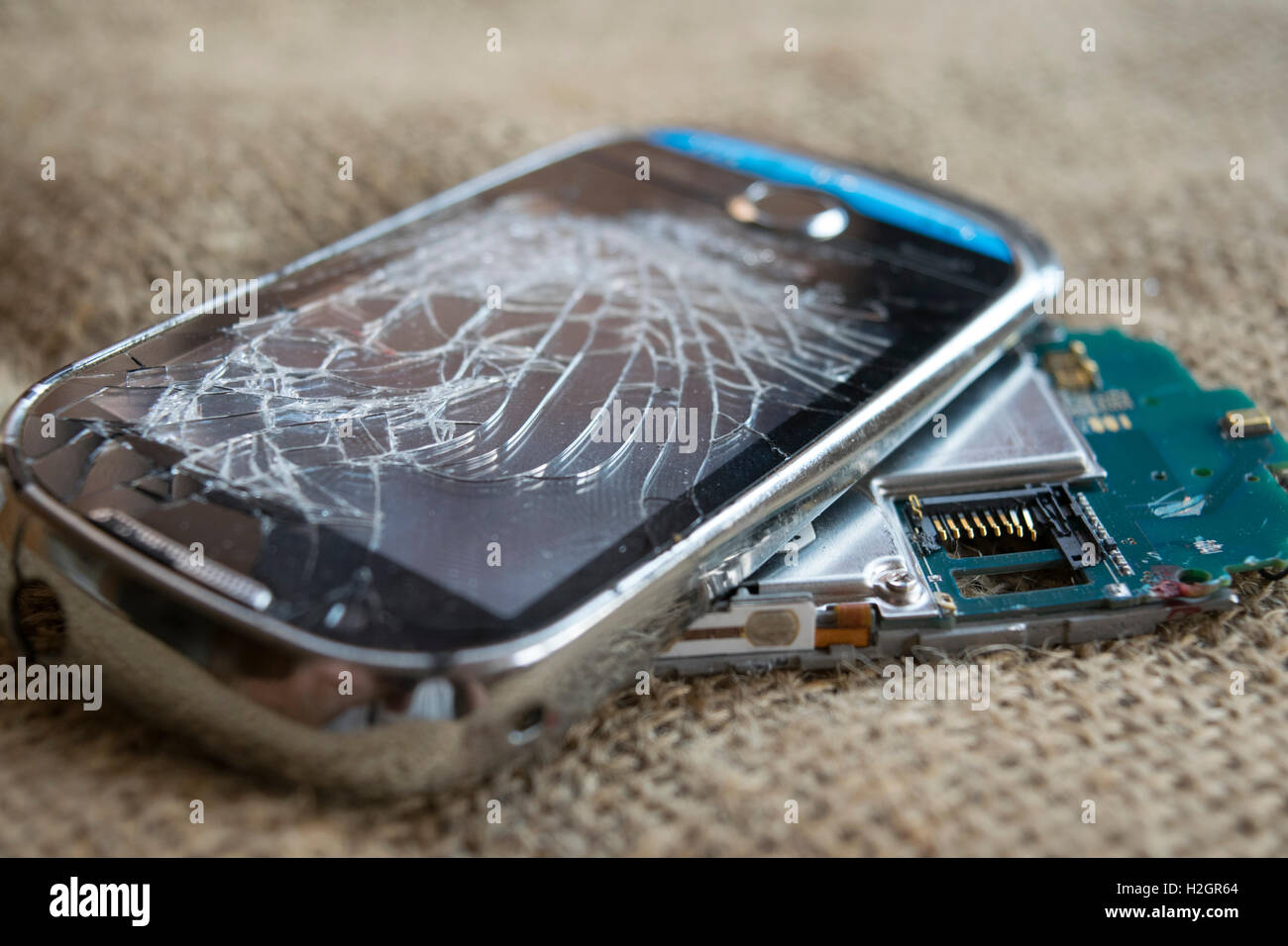 broken cellular telephone Stock Photo - Alamy