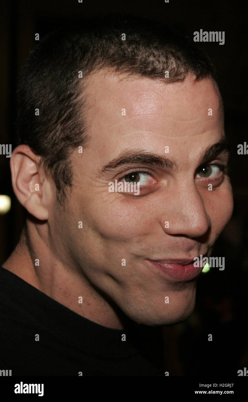 November 3, 2005 - Hollywood - Steve O at the Paramount Pictures' "Get ...