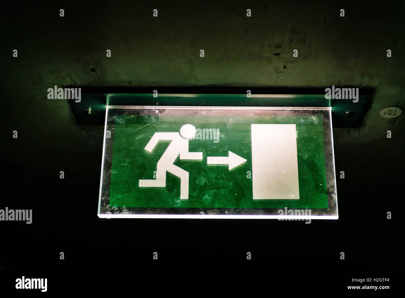 Emergency exit pictogram hi-res stock photography and images - Alamy