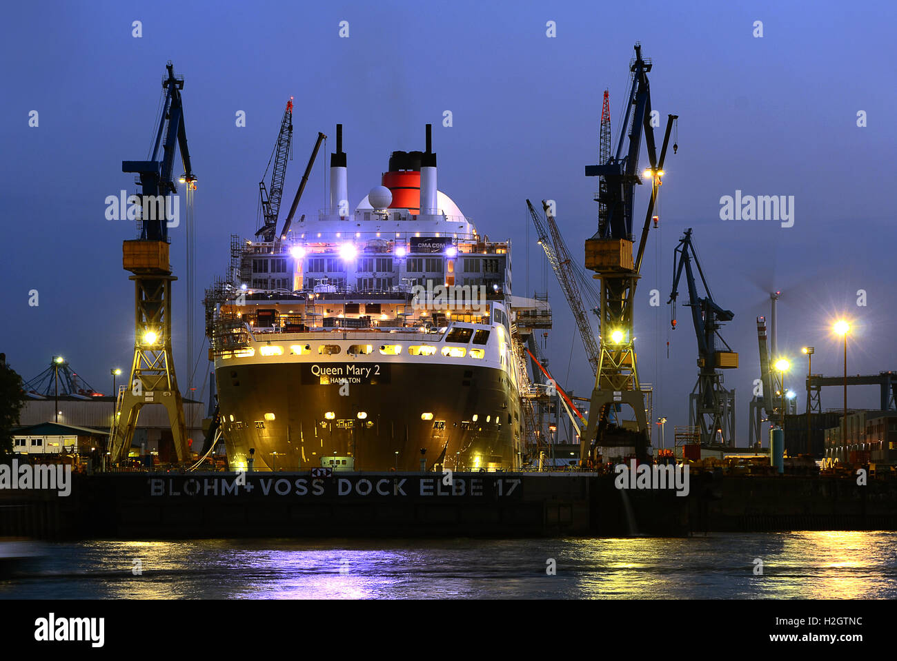Queen Mary 2 in dry dock Elbe 17, harbor, Hamburg, Germany Stock Photo ...