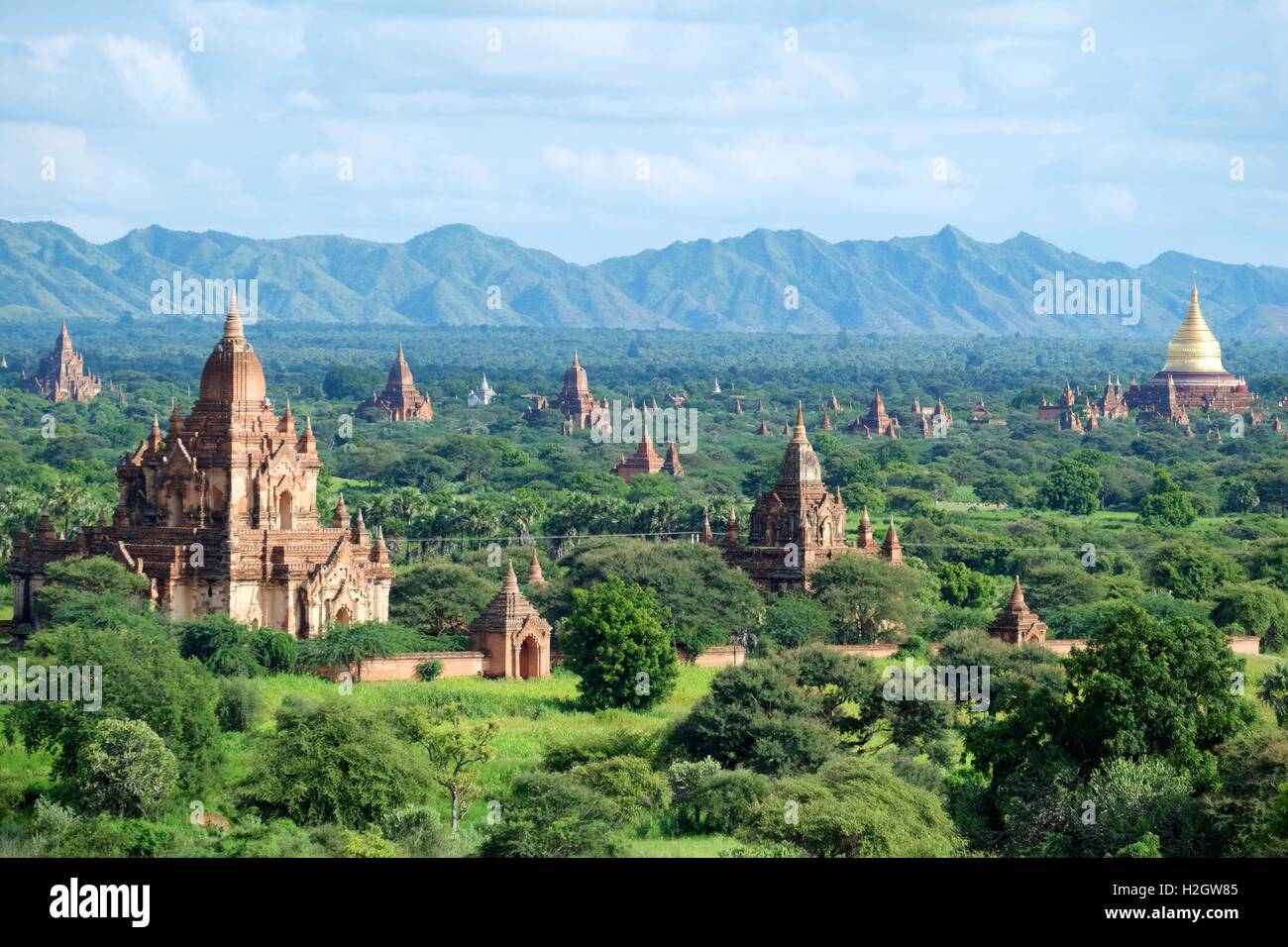 Bagan temple - Inle Lake Stock Photo - Alamy