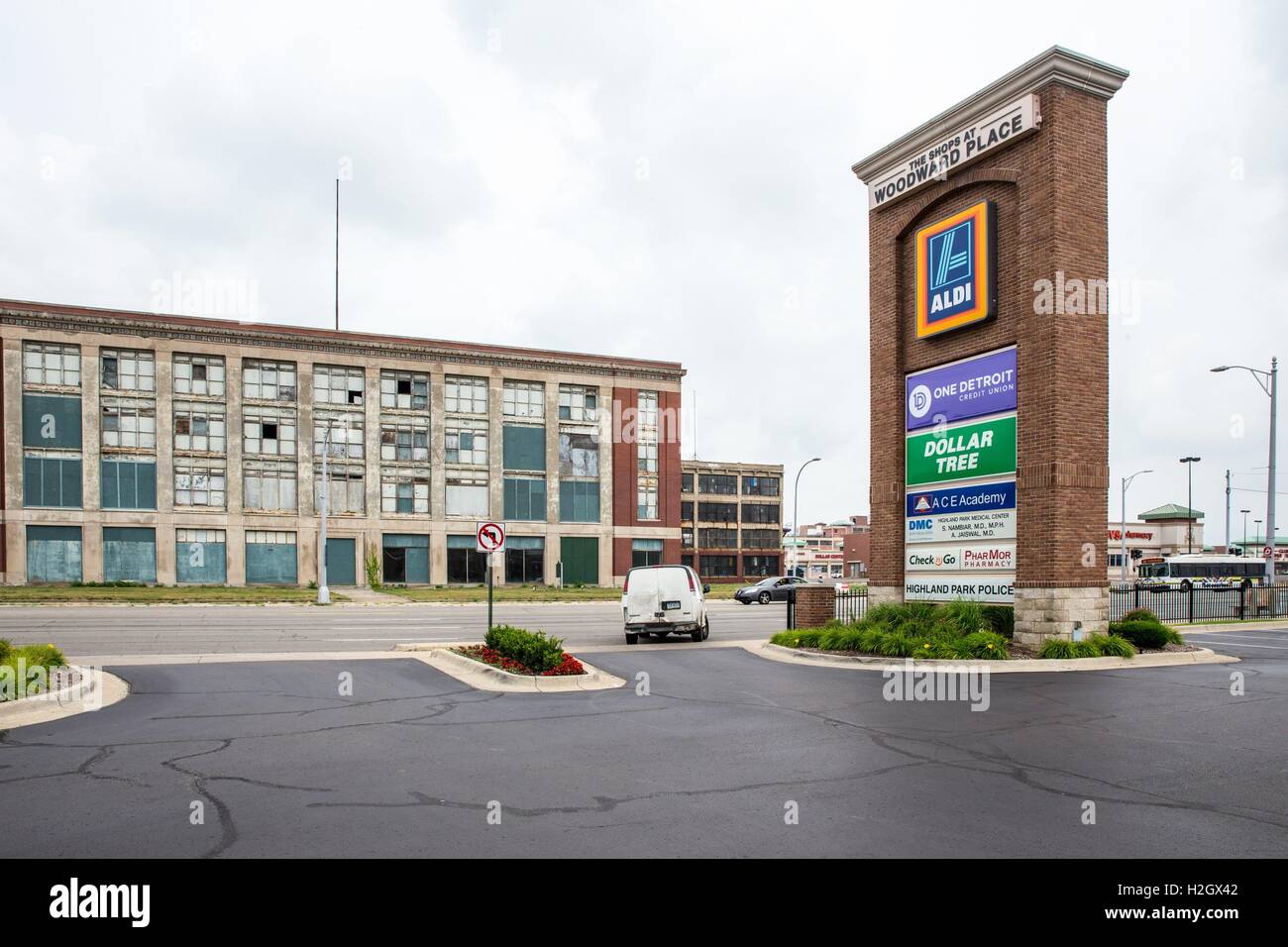 ALDI supermarket in Highland Park, Michigan, USA, Aug. 15, 2016 ...