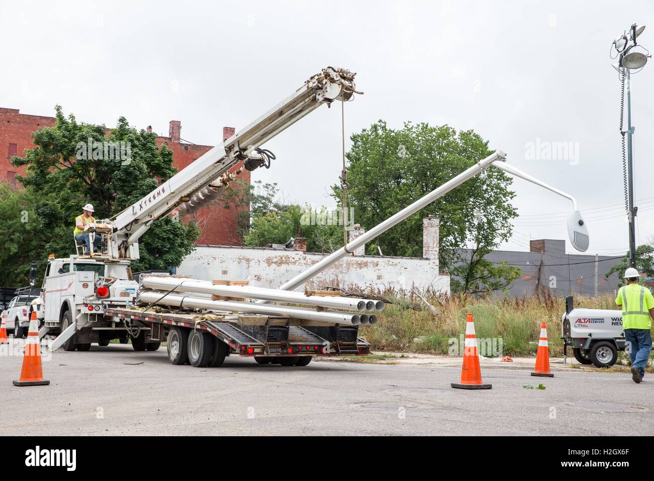 New LED street lights for the neighborhoods make Detroit safer, USA ...