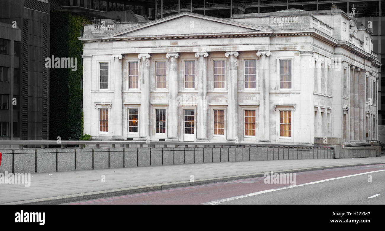 Fishmongers hall, London bridge, England Stock Photo - Alamy