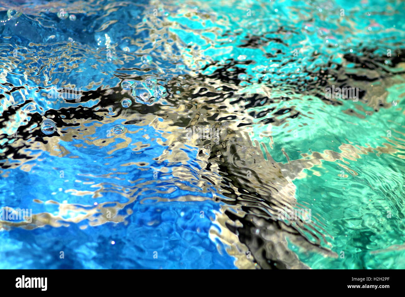 Pool tiles water texture hi-res stock photography and images - Alamy