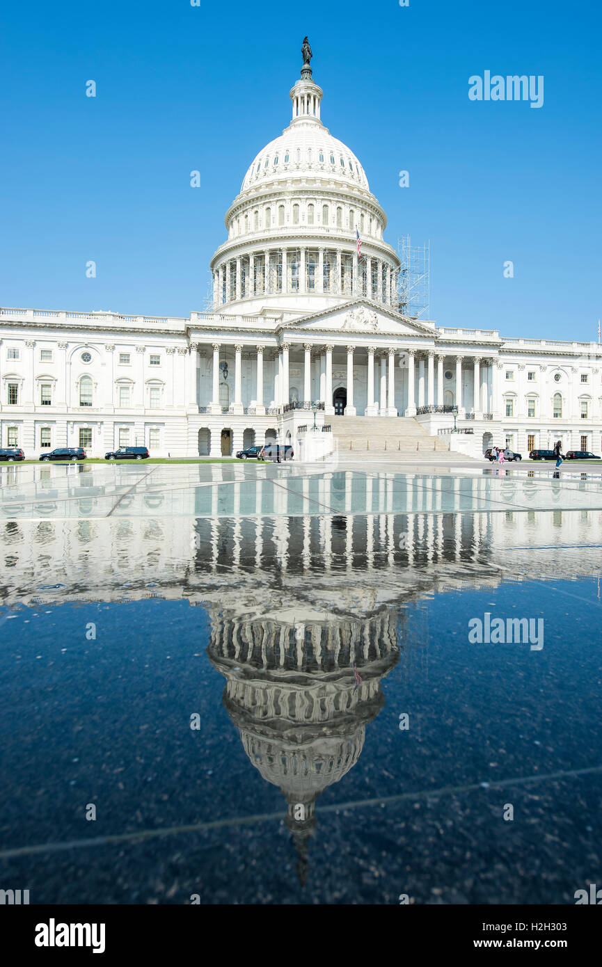 Bright scenic view of the US Capitol Building in Washington, DC ...