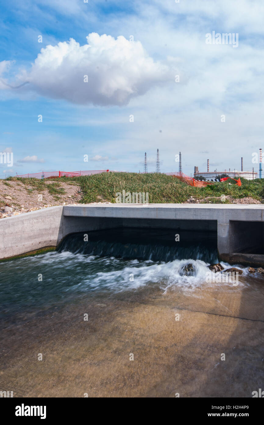 The new oil refinery drainage system in the middle city of Taranto ...